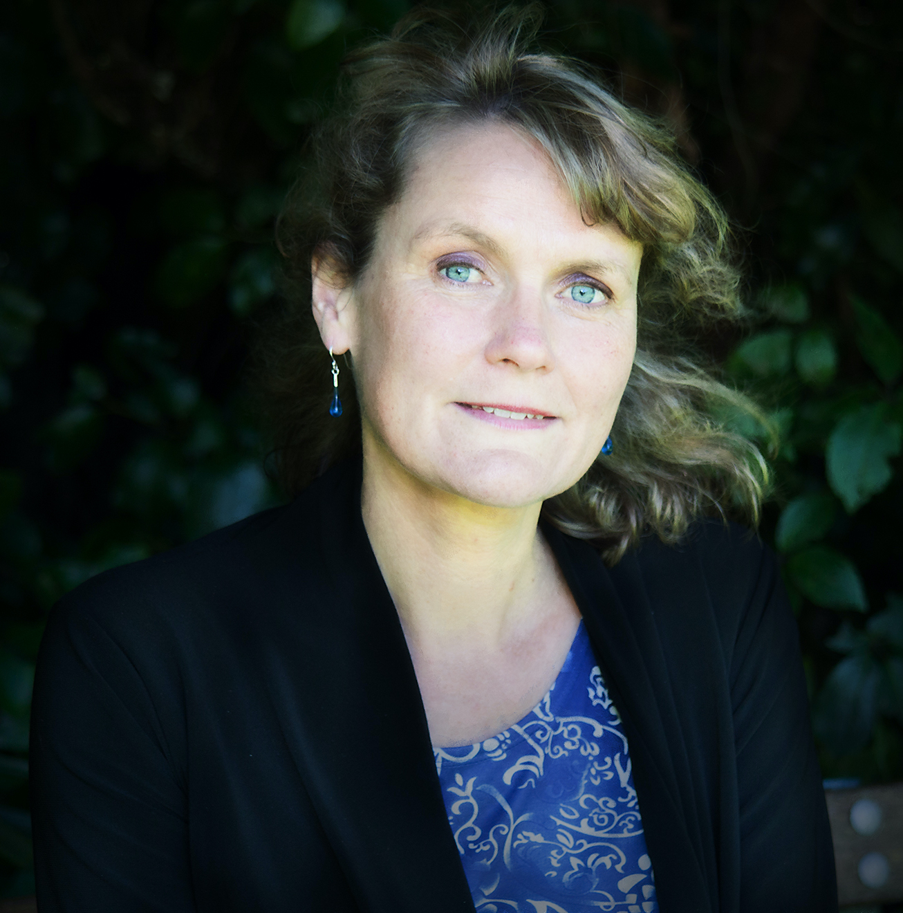 Horn – by Emma Neale | panoply, a literary zine