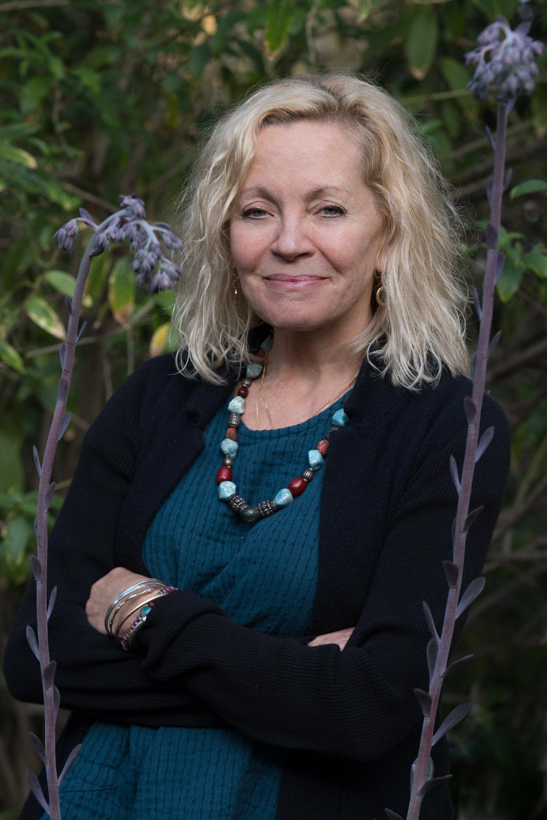 descriptors – by Lisa C. Krueger | panoply, a literary zine